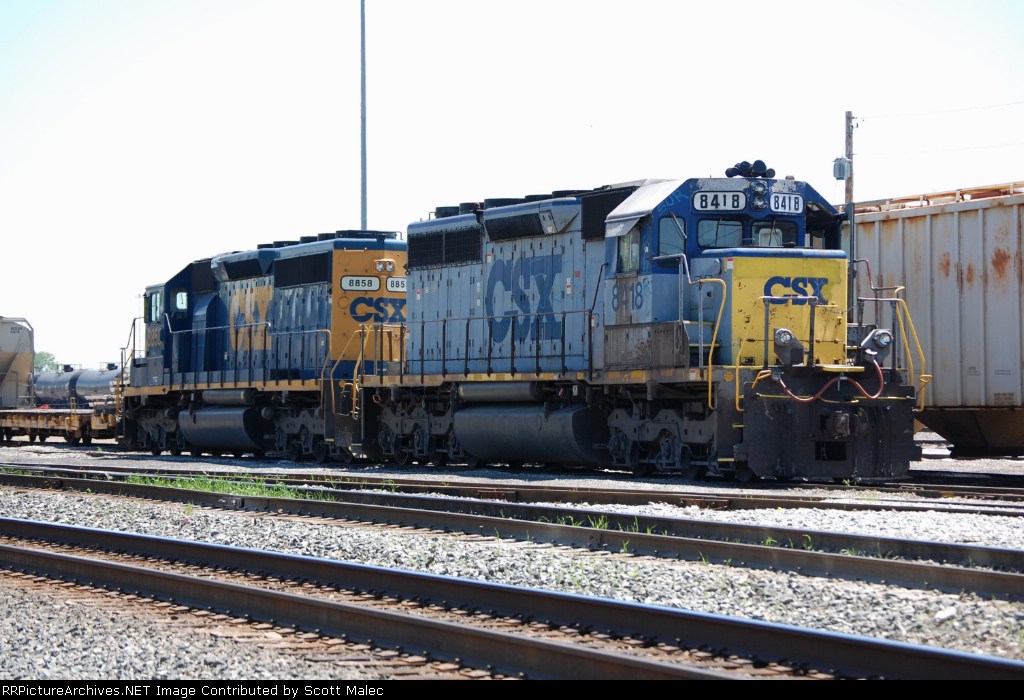 CSX 8418 & 8858